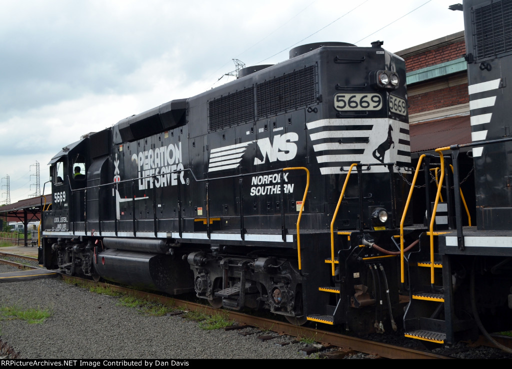 A rear shot of NS 5669 on MA-1